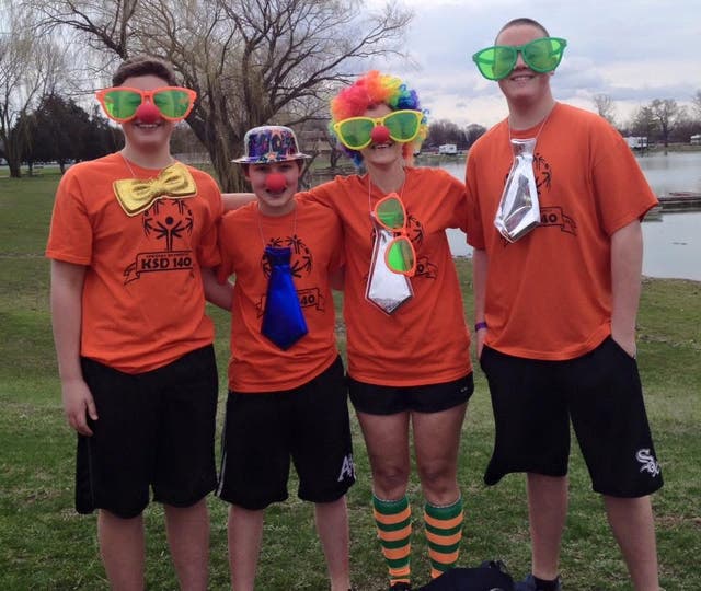 For Their 'Hoot': Son, 25, Honors Late Mom's Legacy With Polar Plunge ...