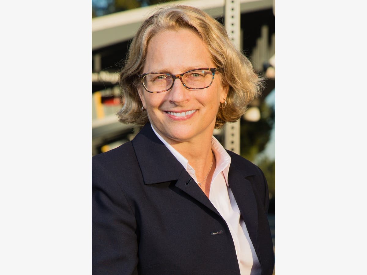 HNTB's Laura Mohr named 2018 Woman of Influence by L.A. Biz | Los ...