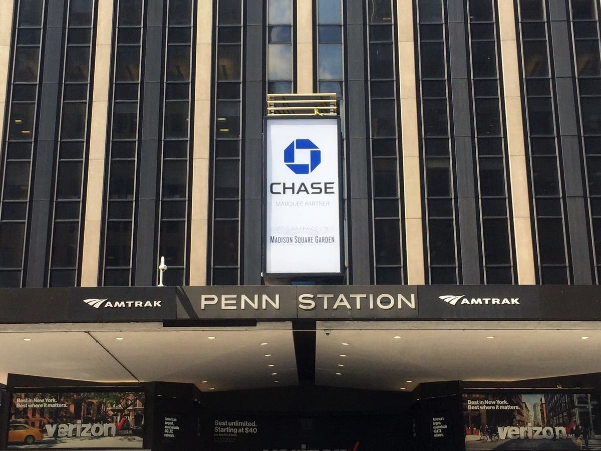 6 Injured, 1 In Custody After Stabbing At Penn Station: Reports | New ...